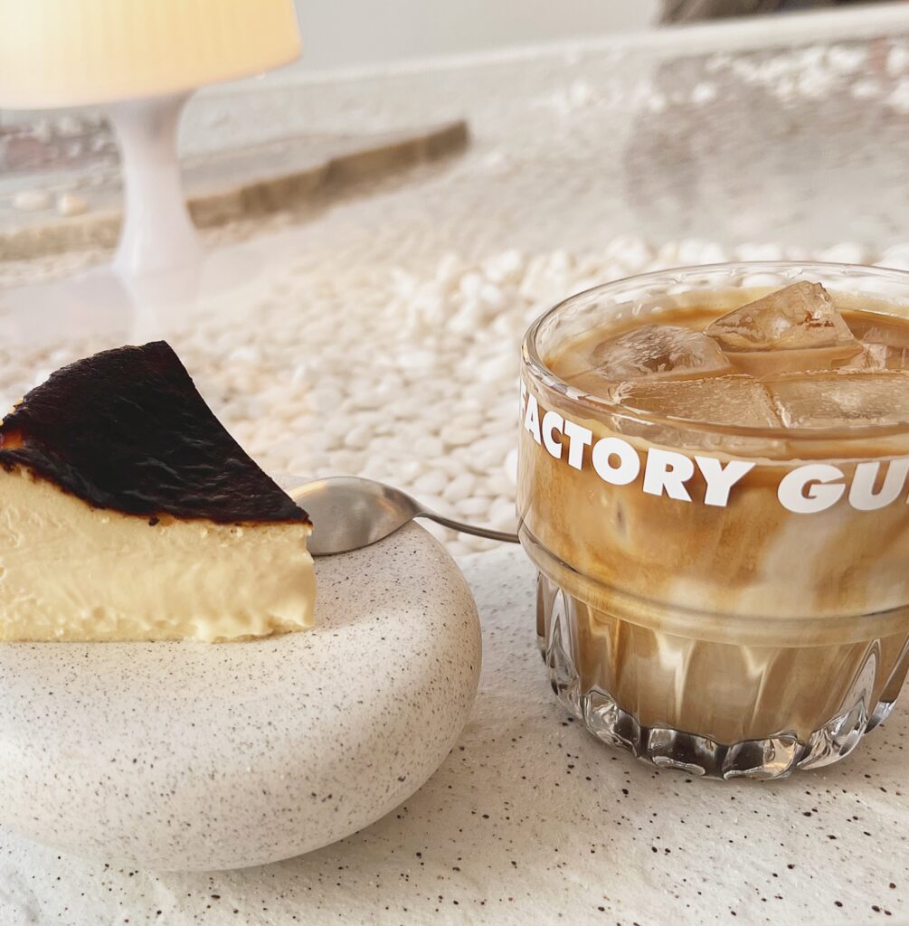 【新大久保カフェ】ニューオープン「CAFE GUF」をご紹介！ - KOREAddicted l コリアディクティッド